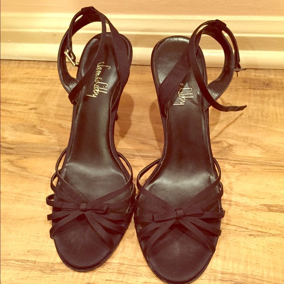 Sam & Libby | Shoes | Sam Libby Black Bow Pinup Heels Sz 7 | Poshmark